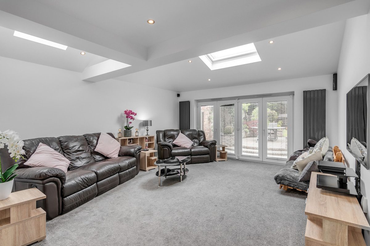 L3Harris Commercial Aviation - Simply Accommodation